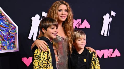 Ninguno Fue Futbolista Mil N Y Sasha Hijos De Pique Y Shakira Aparecieron Cantando Y Tocando