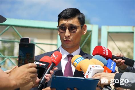 Ч Маралмаагийн жолоодох эрхийг 3 жил хасах зорчих эрхийг 2 жил