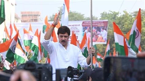 Exclusive पत्नी का टिकट कटने पर बोले धनंजय सिंह मुझे तीन बार धोखा