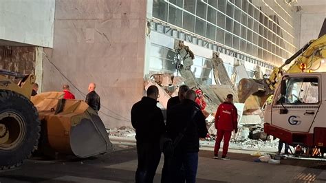 Днес е ден на траур в Сърбия в памет на 14 те загинали в Нови Сад Новини бг