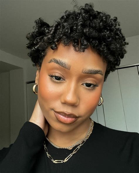 21 Stralend Krullend Pixie Kapsel Voor Elk Type Krul