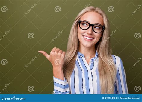 Photo Portrait Of Blonde Pretty Young Girl Point Look Empty Space Wear