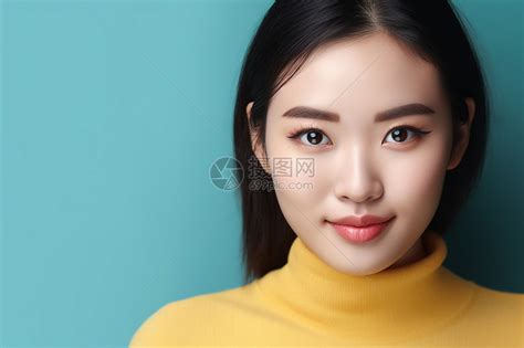 室内自信微笑的女士高清图片下载 正版图片600898359 摄图网