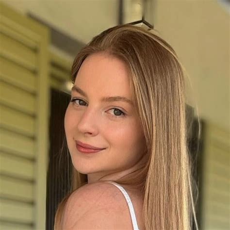 Small Cutie Hottinyblondy18 • Threads Say More