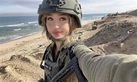 ចឹងតើបានជាអុីស្រាអែលខ្លាំង ស្ត្រីអុីស្រាអែលគ្រប់រូប គឺមានកាតព្វកិច្ចយោធា សារព័ត៌មាន នគរវត្ត