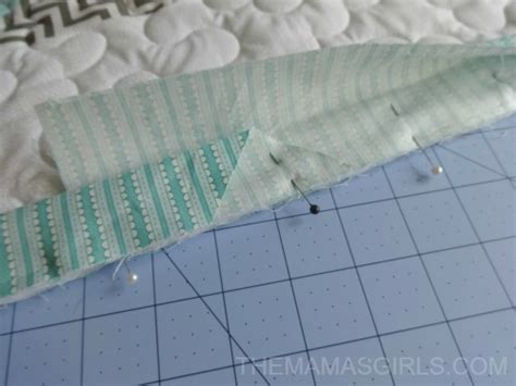 The Easy Way To Bind A Quilt Tutorial TheMamasGirls
