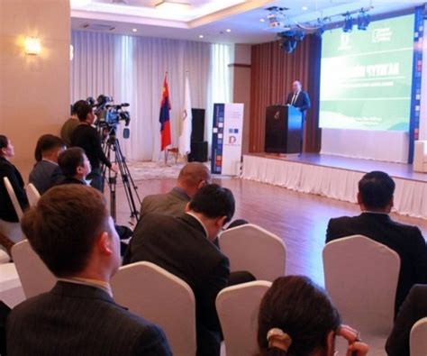 Ө Ганзориг Монголбанк Сангийн яам бол барууны хуулбар яаралтай салах хэрэгтэй