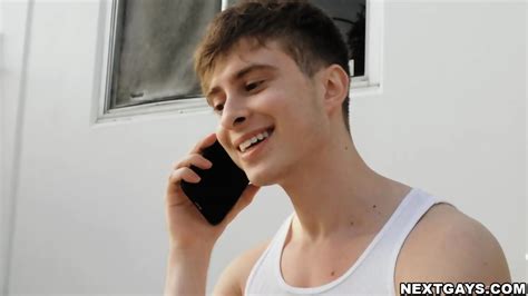 Cody Viper Meets Andrew Through An App For Sex Eporner