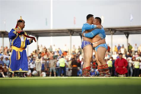 ФОТО Говь Алтайн наадмын бөхийн барилдаанд Улсын аварга О Хангай түрүүллээ