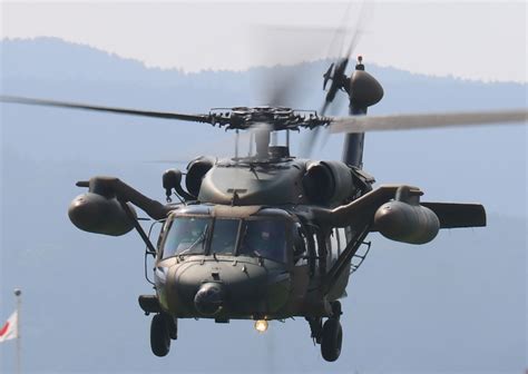 陸上自衛隊 Mitsubishi Uh 60ja 43137 高遊原分屯地 航空フォト By ビッグジョンソンさん 撮影2022年08月22日