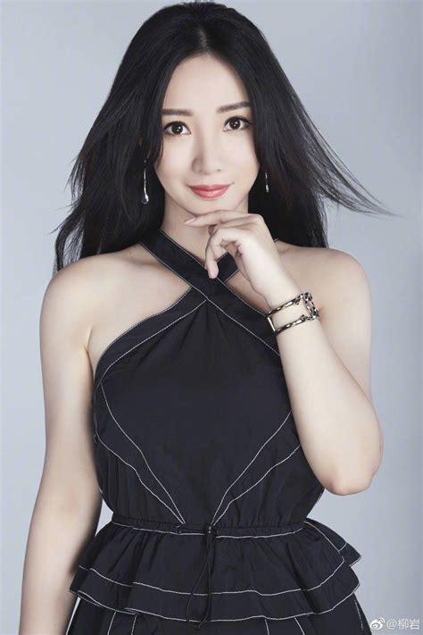 ปักพินโดย Sk K2528 ใน Liu Yan Ada Liu หลิวเหยียน柳巖