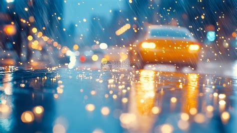雨中行车图片素材 正版创意图片601870966 摄图网