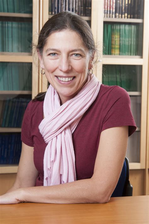 Beatrice Pelloni Non Smooth Behaviour Of Linearised Water Waves The Talbot Effect Revisited