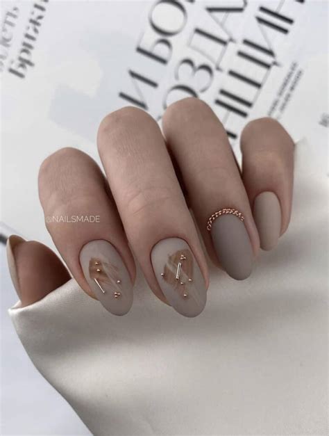 21 Chic Neutral Nails For A Classy Minimal Aesthetic 2024