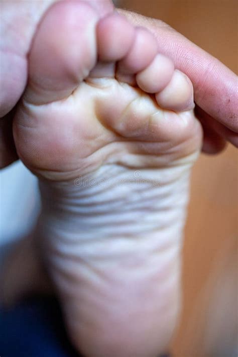 Los Dedos De Los Pies Las UÃ±as Sanas De Los Pies Imagen De Archivo