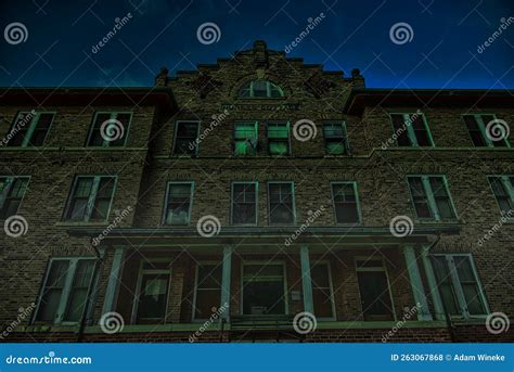 Asilo Demente Perseguido Y Abandonado Foto De Archivo Imagen De