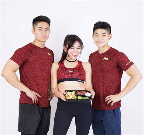 Menginjak Usia 50 Tahun Tante Sandra Dewi Masih Seperti Abg Apa Rahasianya Ya Beritahot
