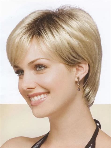 Стрижки Тонкие Волосы Круглое Лицо Фото — Картинки фотографии