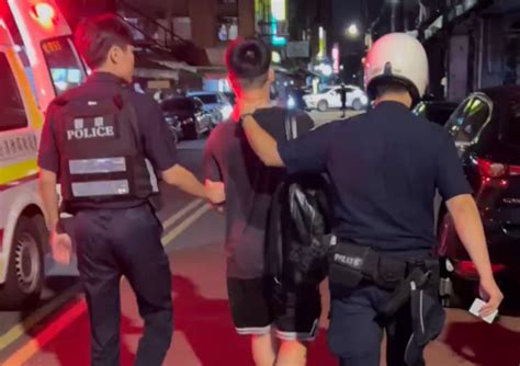 台北重大車禍！3人吃臭豆腐被撞命危 15歲司機被捕 Lihkg 討論區