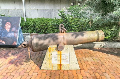 神奈川県立歴史博物館にある発掘された大砲の案内板｜横浜好き