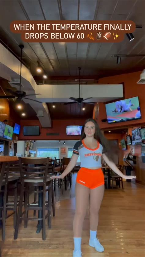 annabelle r hooters