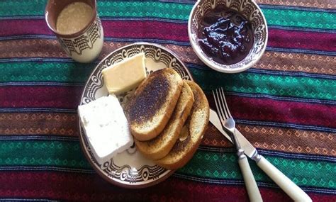 Вкусно домашно сладко от сини сливи по троянски