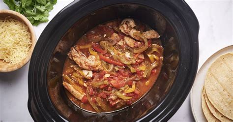 Slow Cooker Chicken Fajitas 6 Ingredients Slender Kitchen