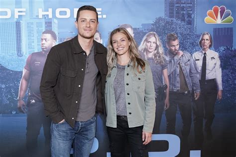 Chicago Pd Alums Tracy Spiridakos And Jesse Lee Soffer Fuel Romance