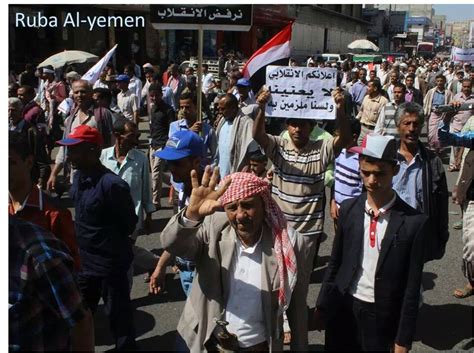 تعز تشهد إنتفاضة كبرى رفضاً للانقلاب الحوثي هنا عدن
