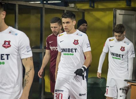 Se Transferă Daniel Paraschiv Ce Spune Impresarul Acestuia Sibiu Independent