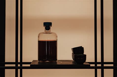 調香解析1：香水中的香氣來源是什麼？香氛產品中的香料分類一次看 讓香氛說故事 綠葳花園香水調香芳療精油香氛設計品牌調香氣味行銷