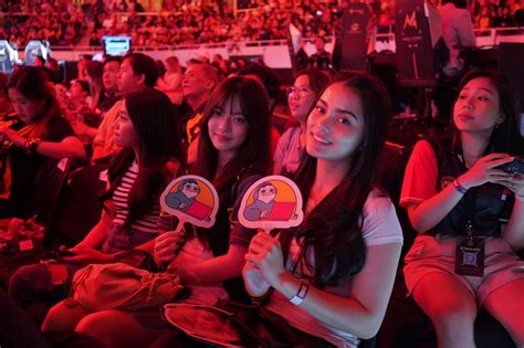 Here S The Portrait Of Spectators Watching The Heated Grand Final Match