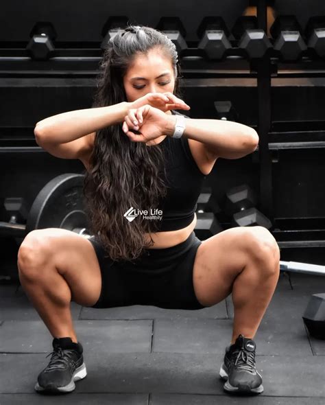 Pop Squats And Why Make Them Part Of Your Fitness Regimen