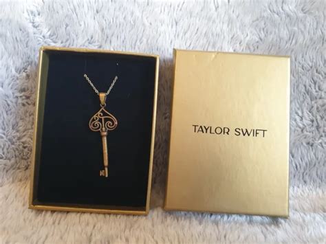 taylor swift capture it remember it vault key necklace bnib eur 114 46