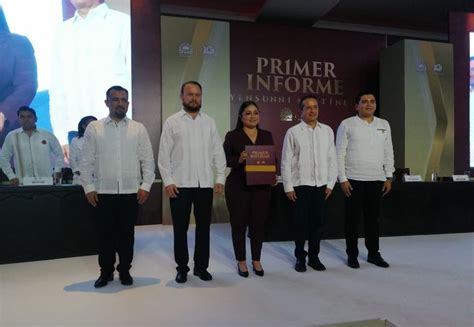 Yensunni Martínez Hernández rinde su primer informe de gobierno