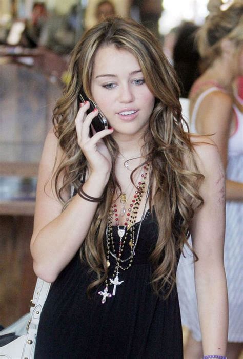 Pin By M On P E I N A D O S Old Miley Cyrus Miley Cyrus Style