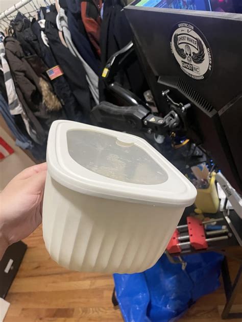 My Moms Favorite Tubberware Container Broke Can Anyone Help Me Find