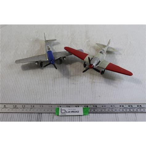 2 Toy Planes Bodnarus Auctioneering