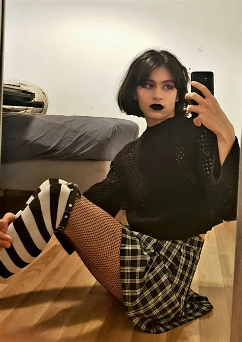 10000 Best Alt Girl Images On Pholder Prettyaltgirls Mtfashion And Alt Fashion