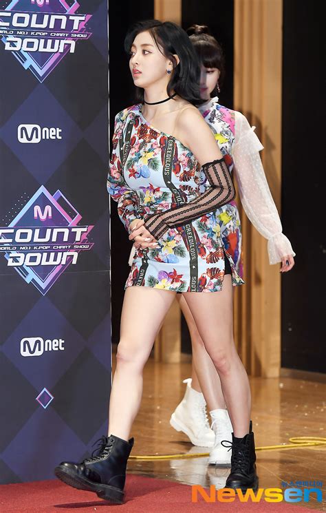 트와이스 지효 아무나 소화못하는 의상 포토엔hd
