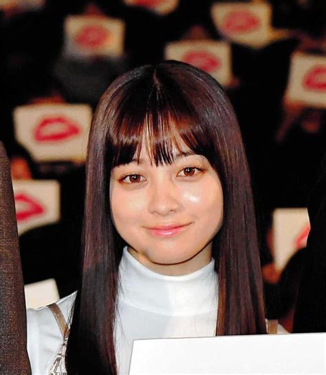 巨人 開幕戦で橋本環奈が始球式 野球 デイリースポーツ online