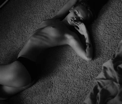 Miscellaneous Nude Pics Page 6