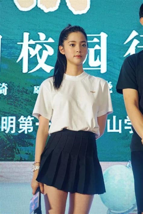 王源《大主宰》官宣，網友看了女主後怒了，直呼大型車禍現場！ 每日頭條