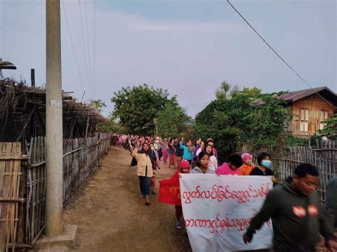 ယင်းမာပင်မြောက်ခြမ်း ရွာပေါင်းစုံ သပိတ်စစ်ကြောင်း စစ်အာဏာရှင် တော်လှန်ရေး ချီတက် ဆန္ဒပြ Khit