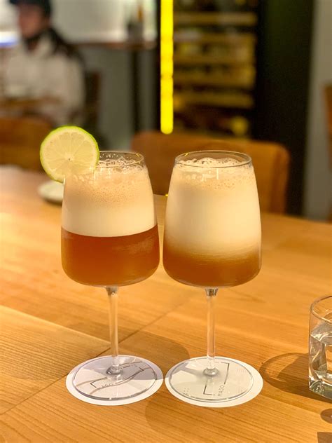 무료 이미지 음주 식품 식기류 마시는 것 와인 잔 바르웨어 성분 주류 맥주 유리 목재 샴페인 유리 잔 포도주 아페리티프 청량 음료 라거 밀