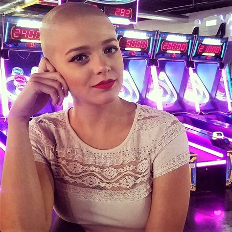 Pin By Käptn Höring On Shaved Girls Shaved Head Women Girls Short Haircuts Hair Cuts