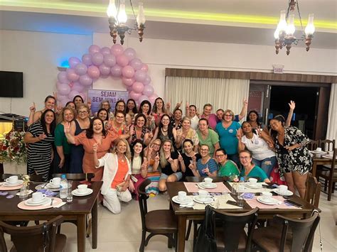 Mulheres Progressistas Se Reúnem Em Nova Veneza Para Celebrar