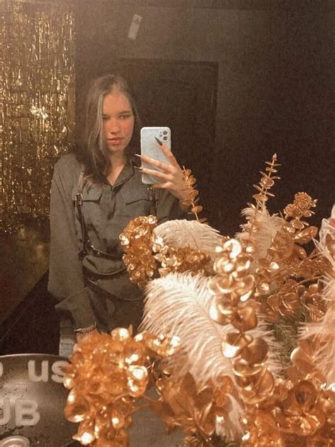 Sweet Beee主播：免费直播性爱表演和聊天 Stripchat