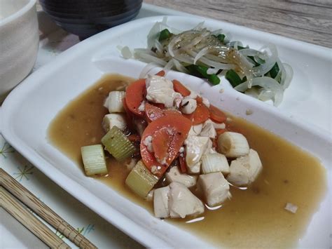 豆腐の煮物 ひっそりとプコブルー