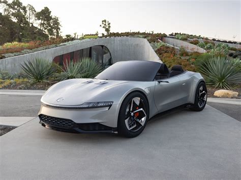 Spectacol American Fisker Ronin Concept Arată Tentant La Prima Vedere și Promite Mult Oare Nu